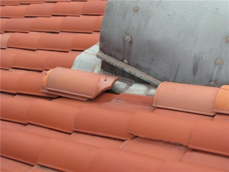 How to Repair a Tile Roof: Easy DIY Guide | Roof Online