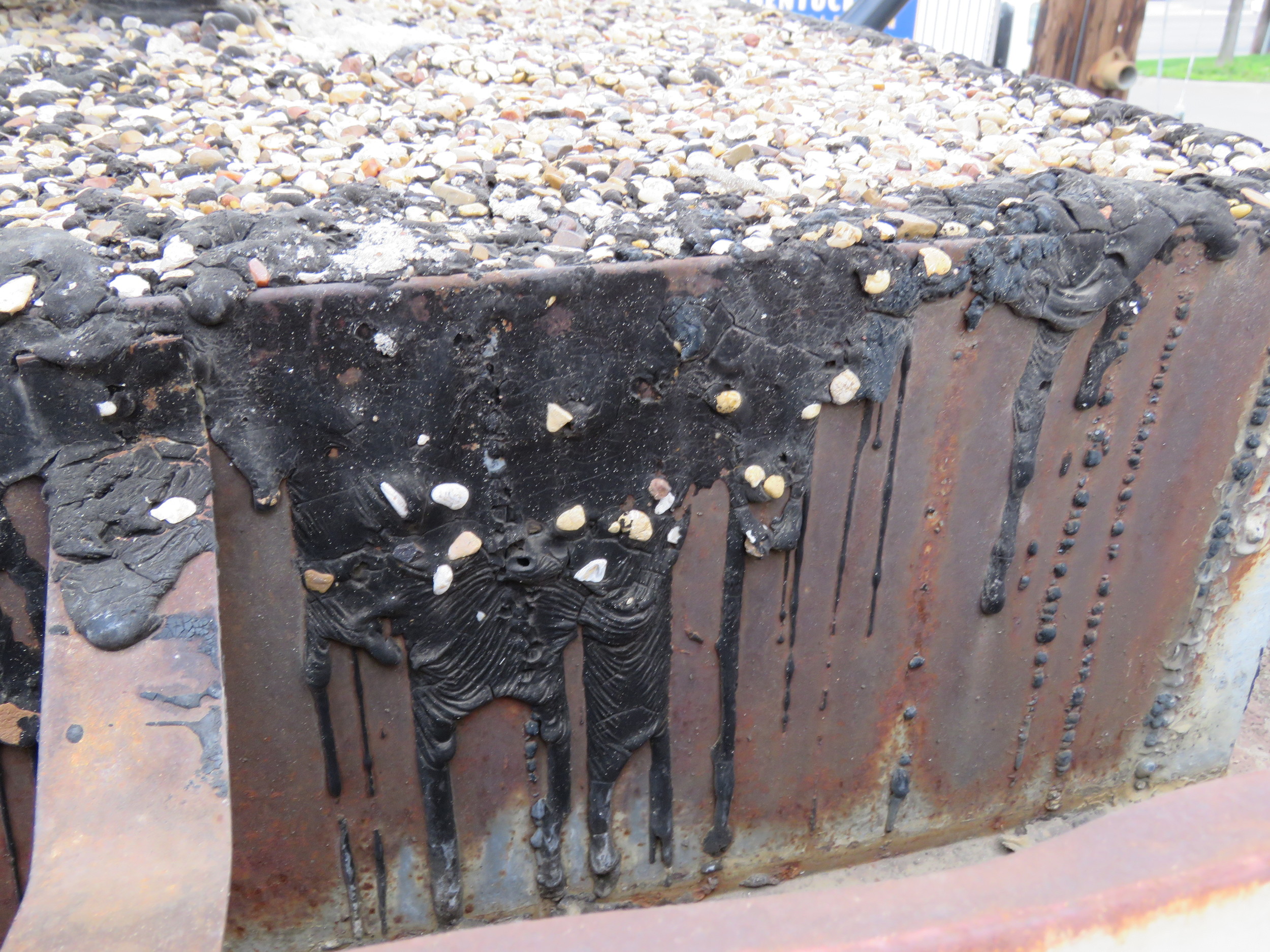 Pictures Telltale Signs Of A Coal Tar Pitch Roof Roof Help