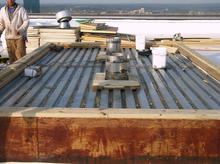 Roof Decking & Sheathing: Useful Information Guide